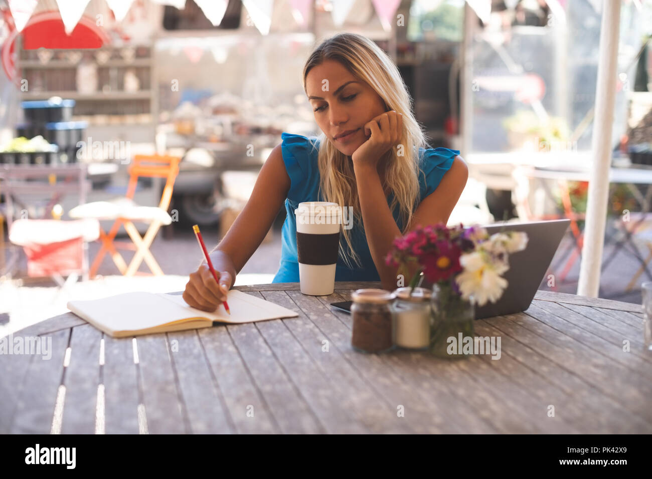 Cafe book hi-res stock photography and images - Alamy
