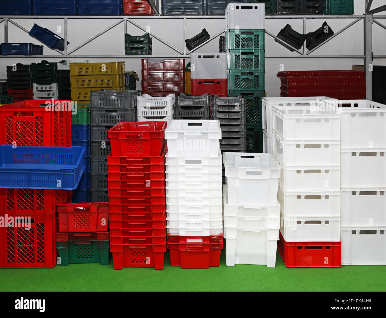 Plastic boxes and crates for transportation industry Stock Photo - Alamy