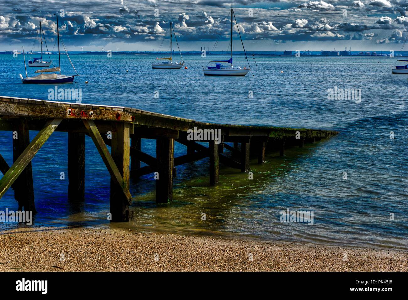 Leigh on sea beach hi-res stock photography and images - Alamy