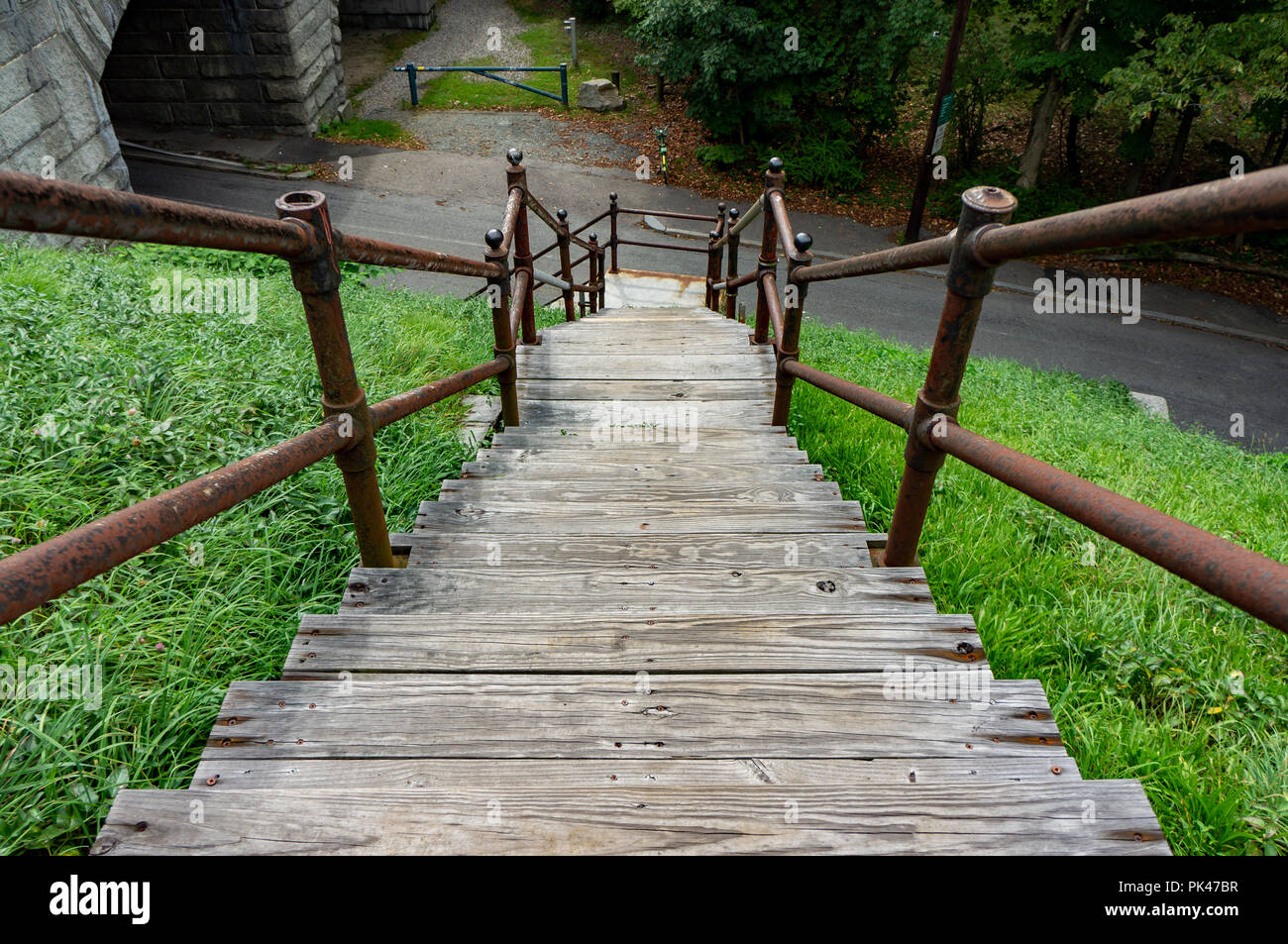 Stairs going down hi-res stock photography and images - Alamy