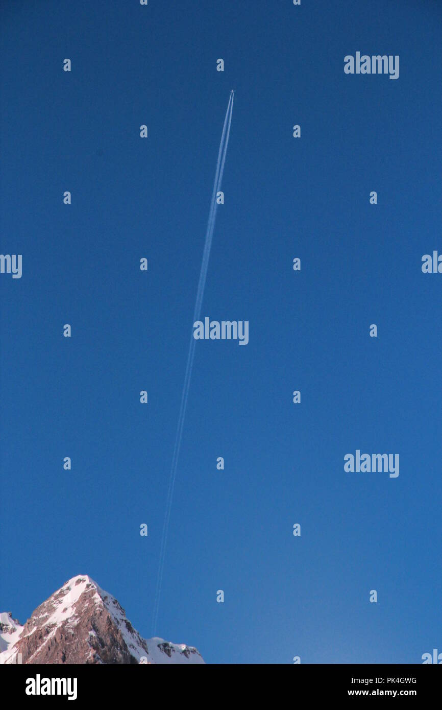 Rocket plane hi-res stock photography and images - Alamy