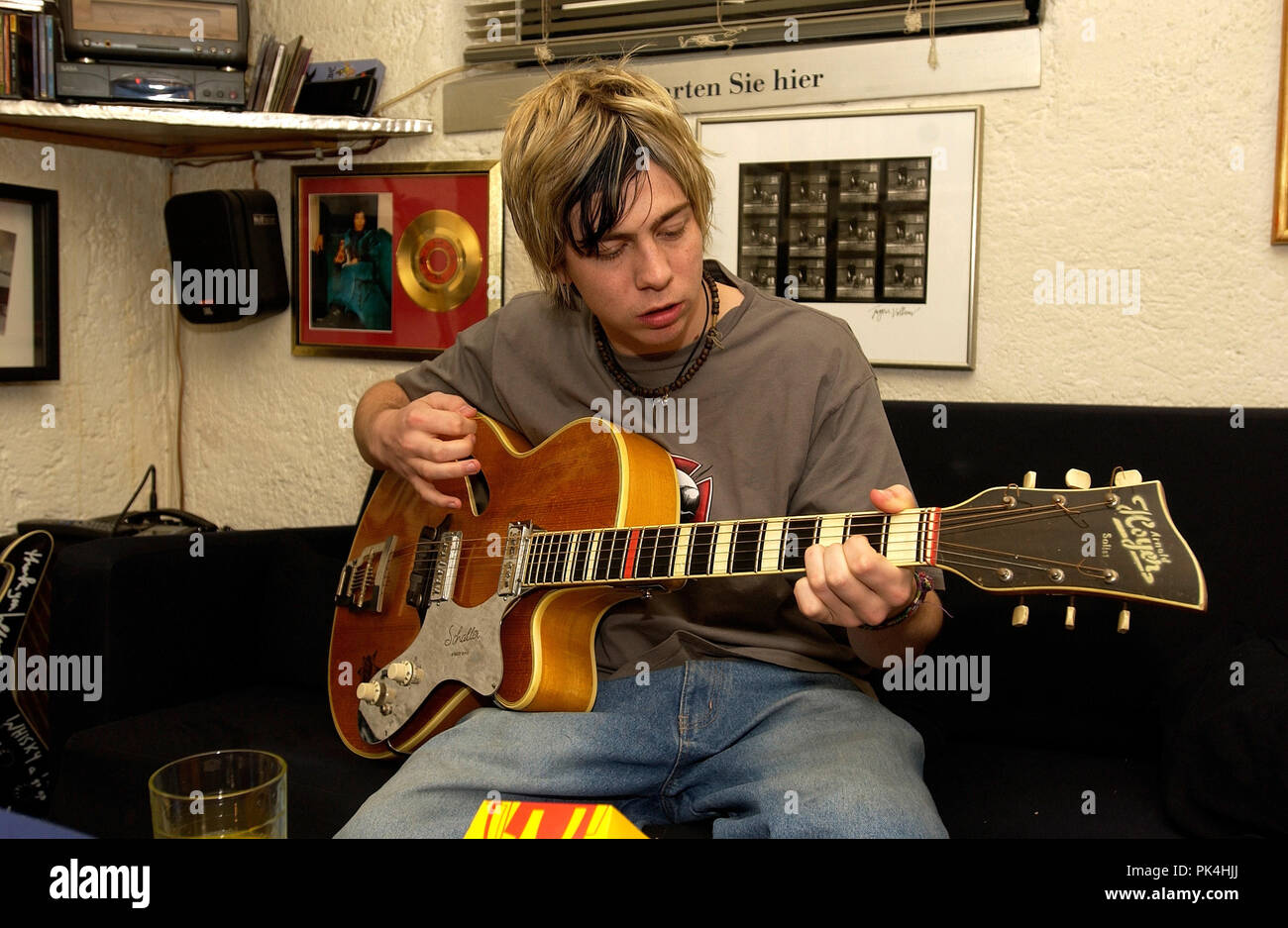 Charles Robert Simpson von der britischen Boyband "Blue" in München ...