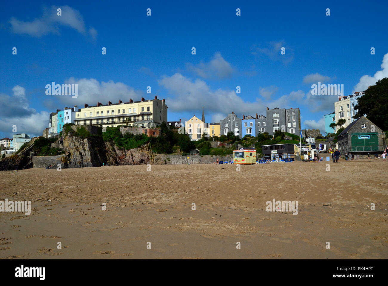 Tenby houses cliffs beach hi-res stock photography and images - Alamy