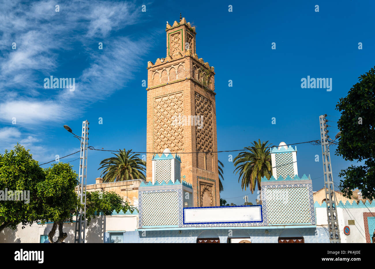 Beautiful tower old mosque hi-res stock photography and images - Alamy