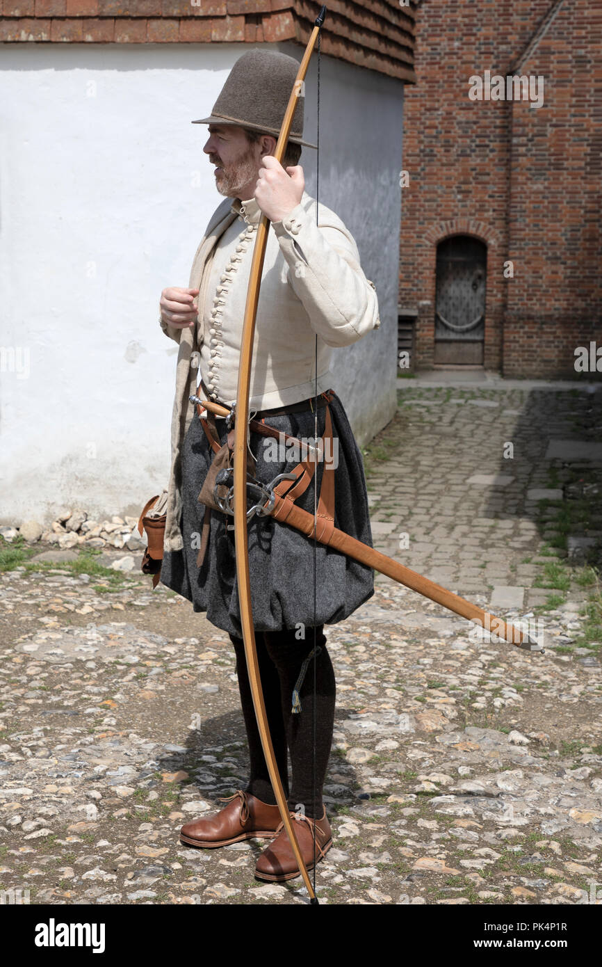 Tudor Militia Man with longbow, cutting sword & dagger Stock Photo - Alamy