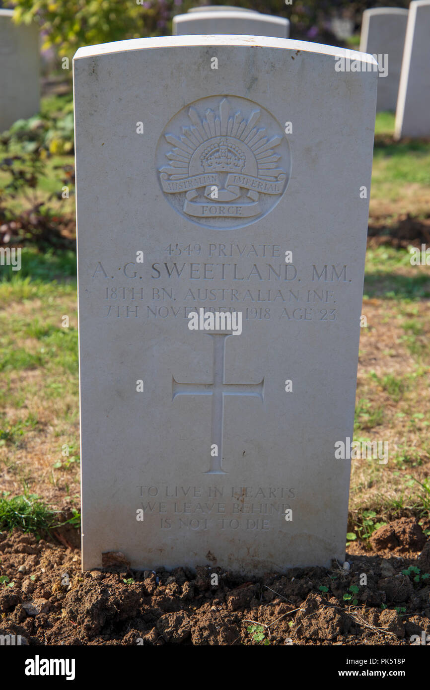Commonwealth War Graves Commission Grave of Albert Graham Sweetland of ...