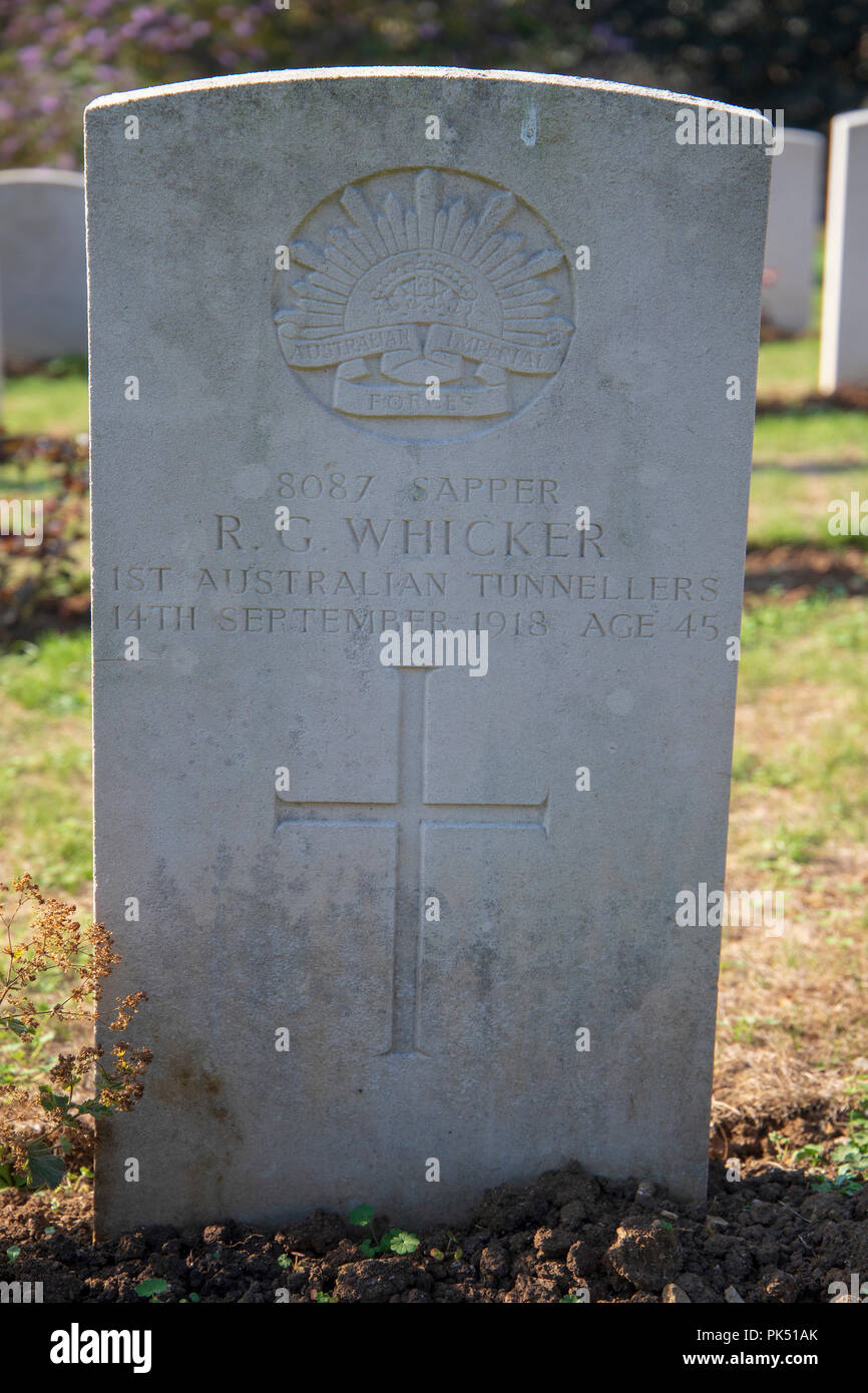 Commonwealth War Graves Commission Grave of Rupert Gilchrist Whicker of ...