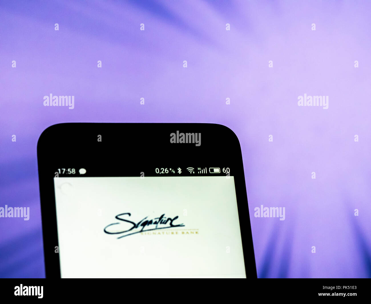 Signature bank logo hi-res stock photography and images - Alamy