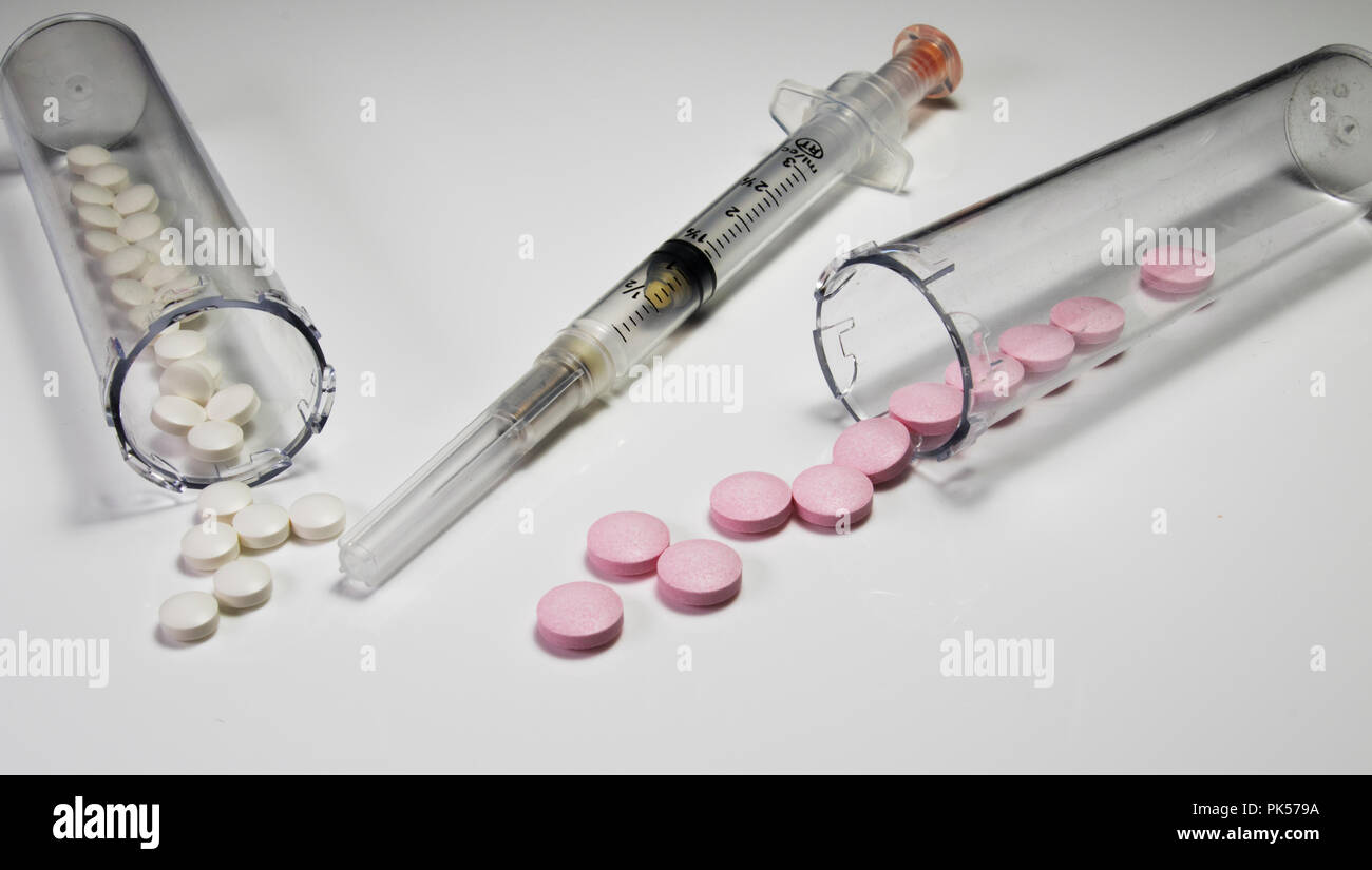 Junkie needle hi-res stock photography and images - Alamy