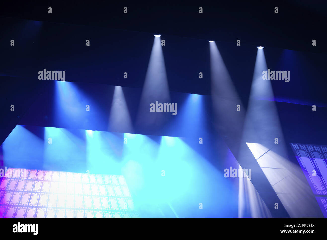 light on stage Stock Photo - Alamy