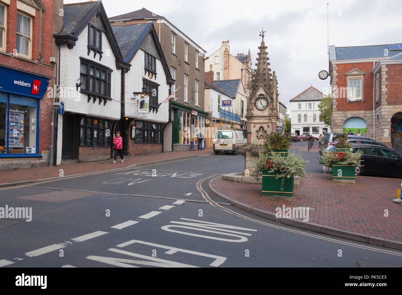 Torrington square hi-res stock photography and images - Alamy