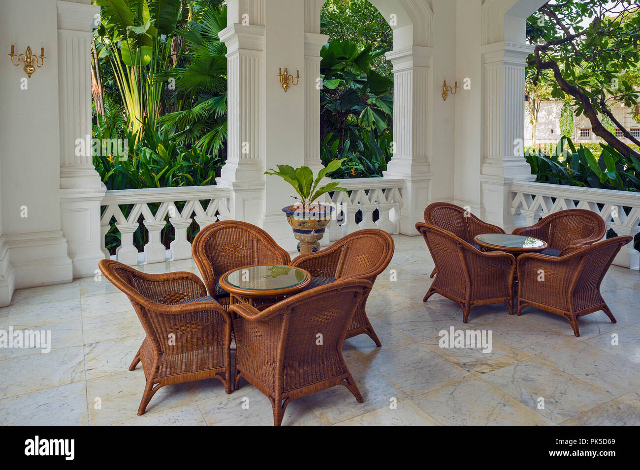 Singapore Raffles Hotel is a colonial-style hotel built by Armenian ...