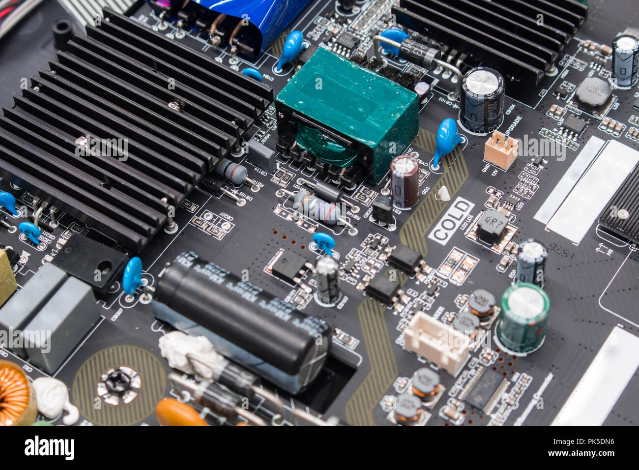 Board in hardware hi-res stock photography and images - Alamy