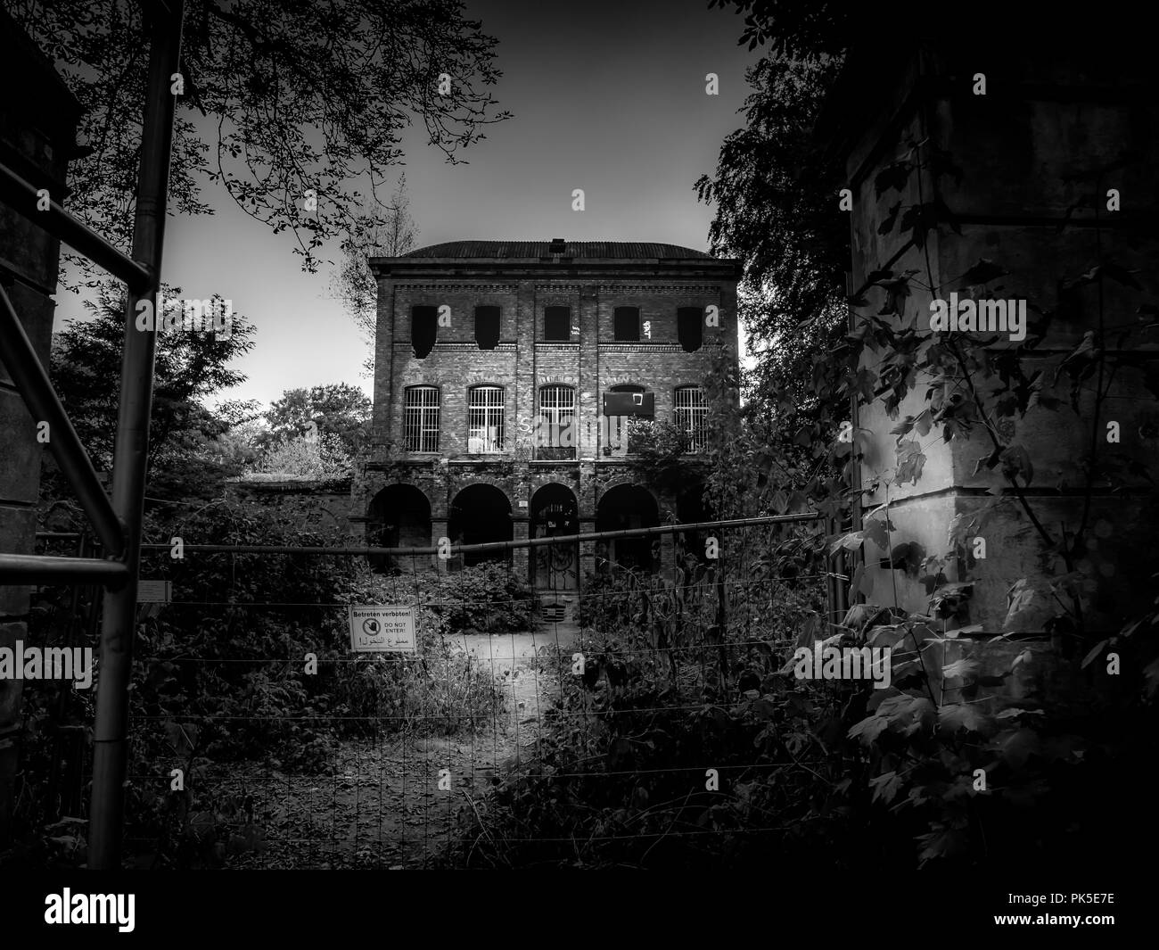 Villa Oppenheim - the haunted house int he outskirts of cologne Stock ...