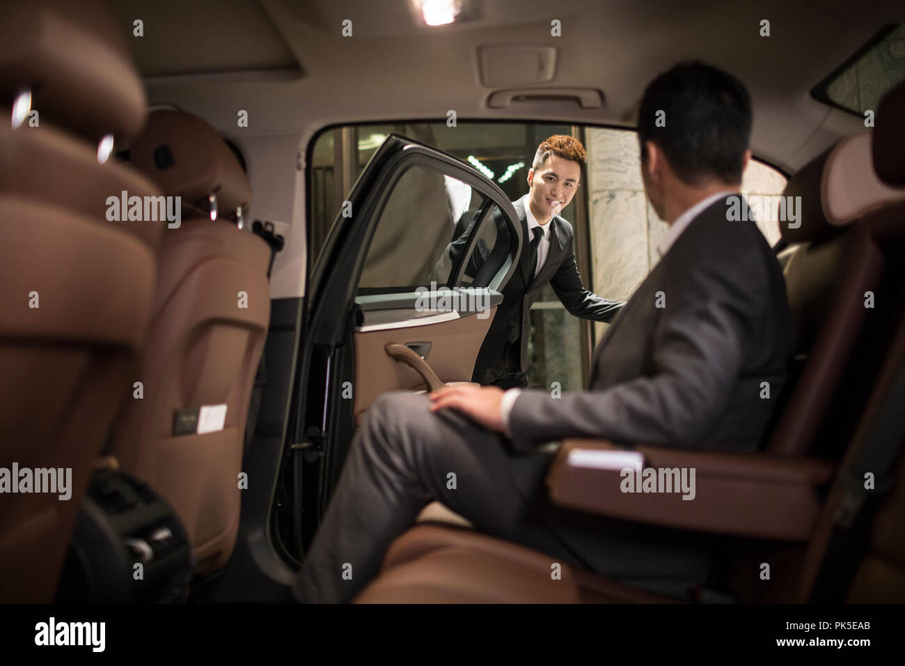 Businessman in car hi-res stock photography and images - Alamy