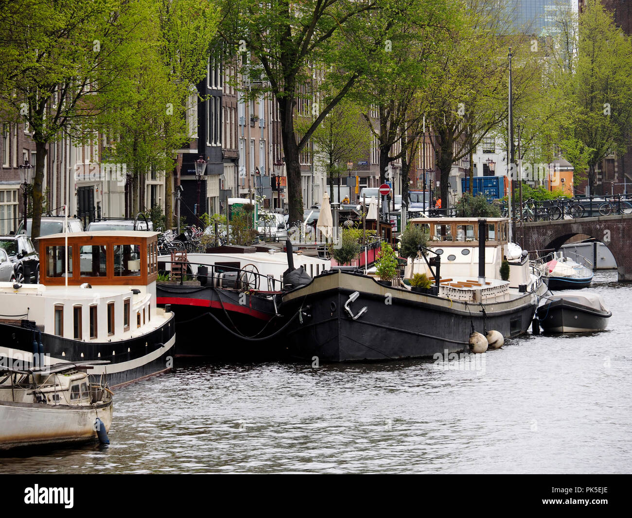 Dutch barges hi-res stock photography and images - Alamy