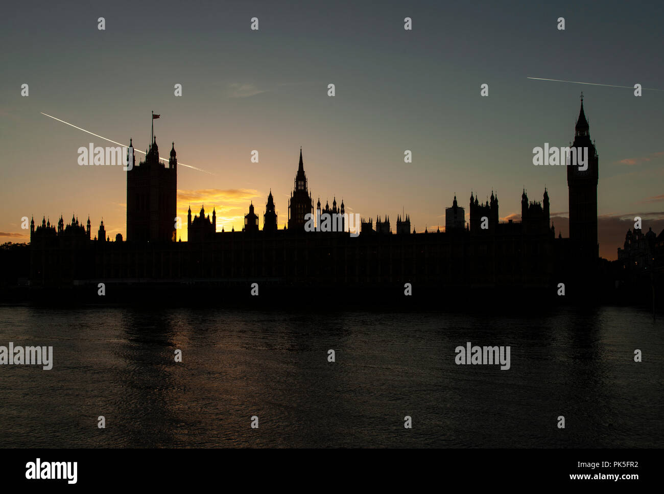 Big ben and the houses of parliament in silhouette hi-res stock photography and images - Alamy