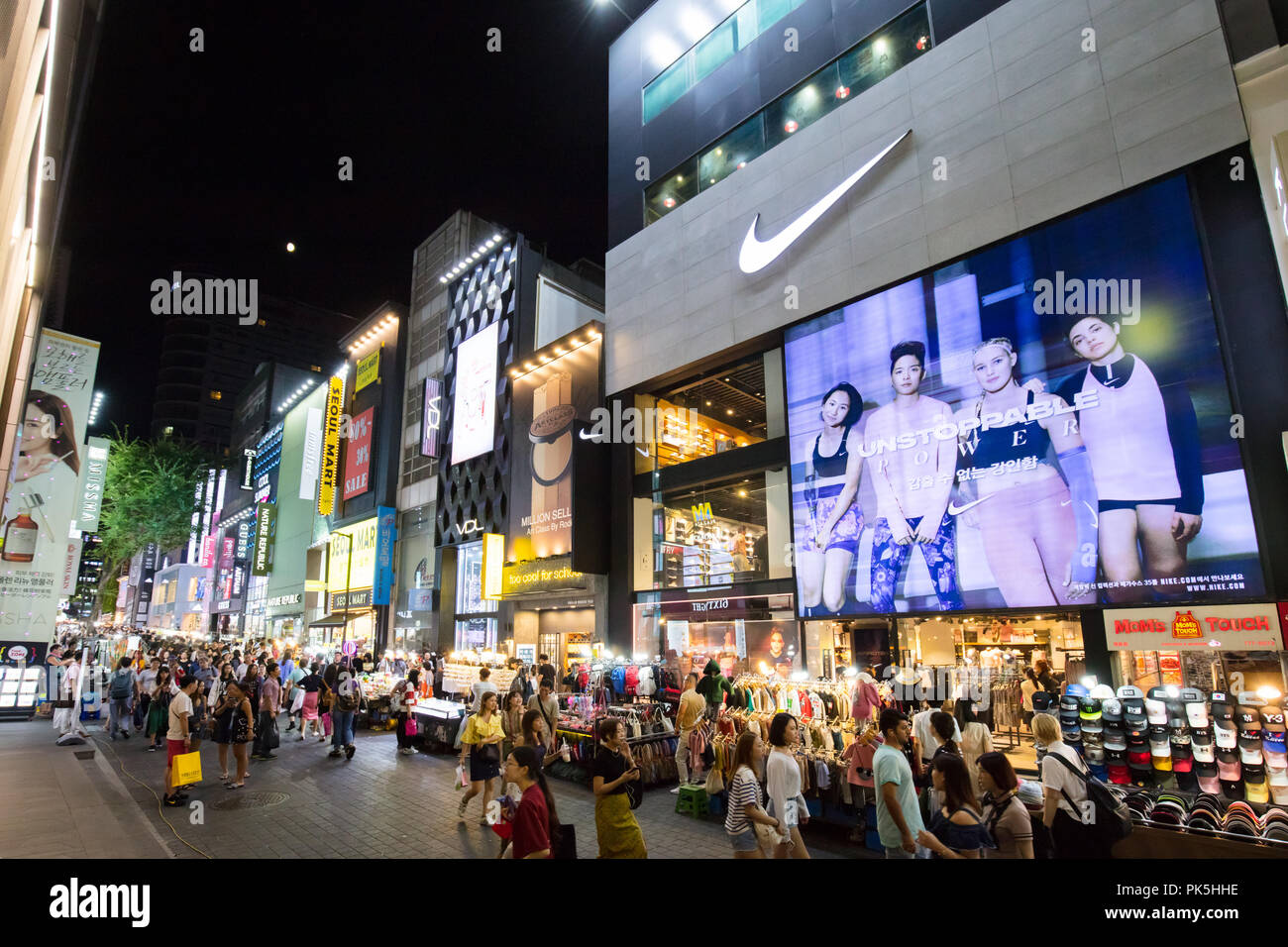 Korea asia myeongdong seoul busy hi-res stock photography and images ...