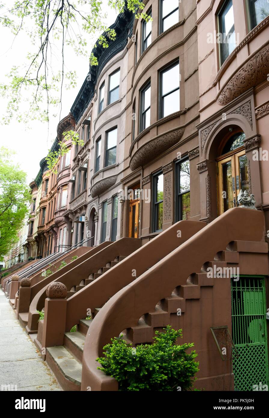 Harlem street view, New York City, USA Stock Photo - Alamy