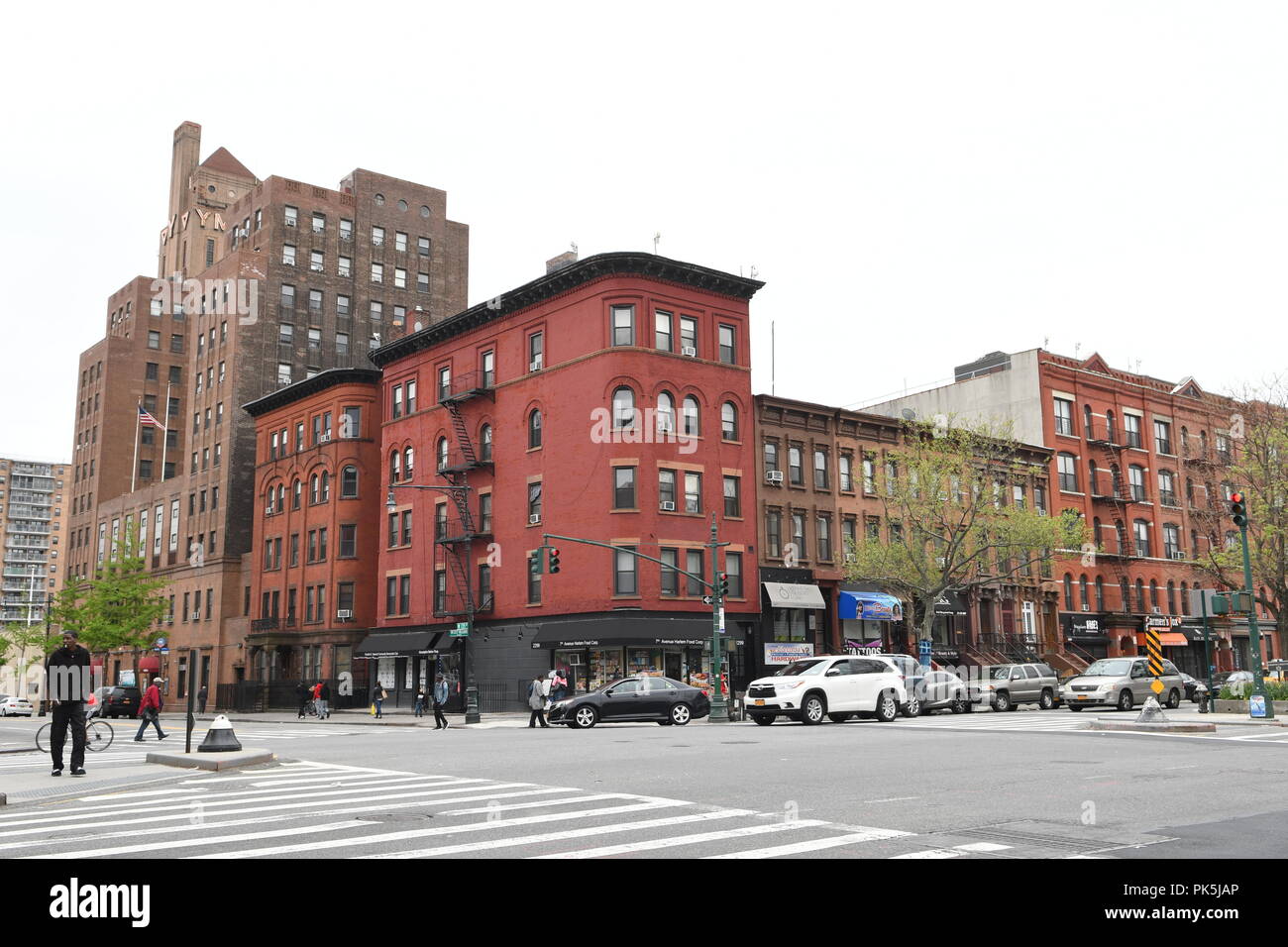 Harlem brownstones new york city hi-res stock photography and images ...
