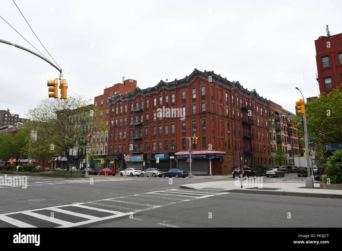 Harlem street view, New York City, USA Stock Photo - Alamy