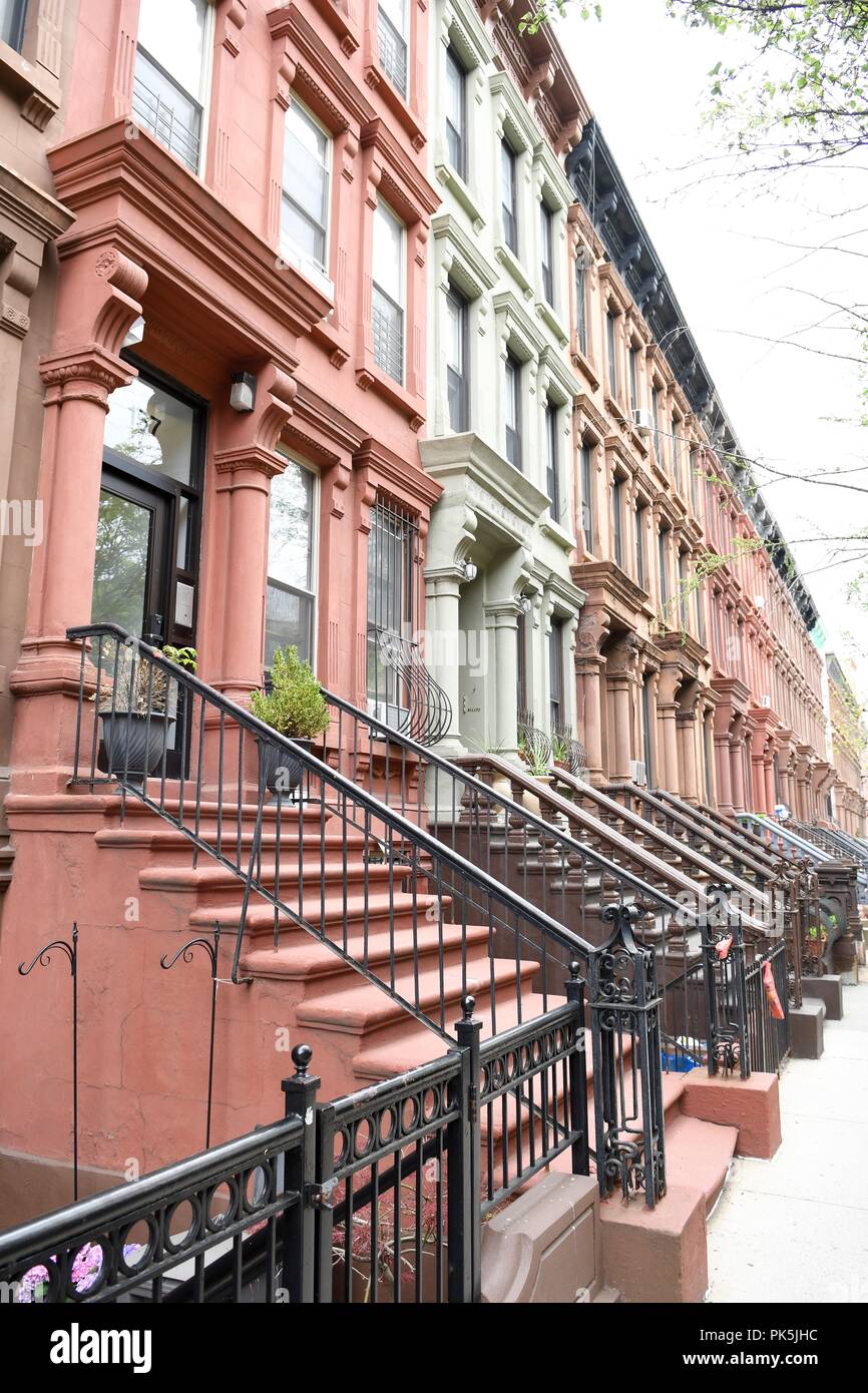 Harlem street view, New York City, USA Stock Photo - Alamy