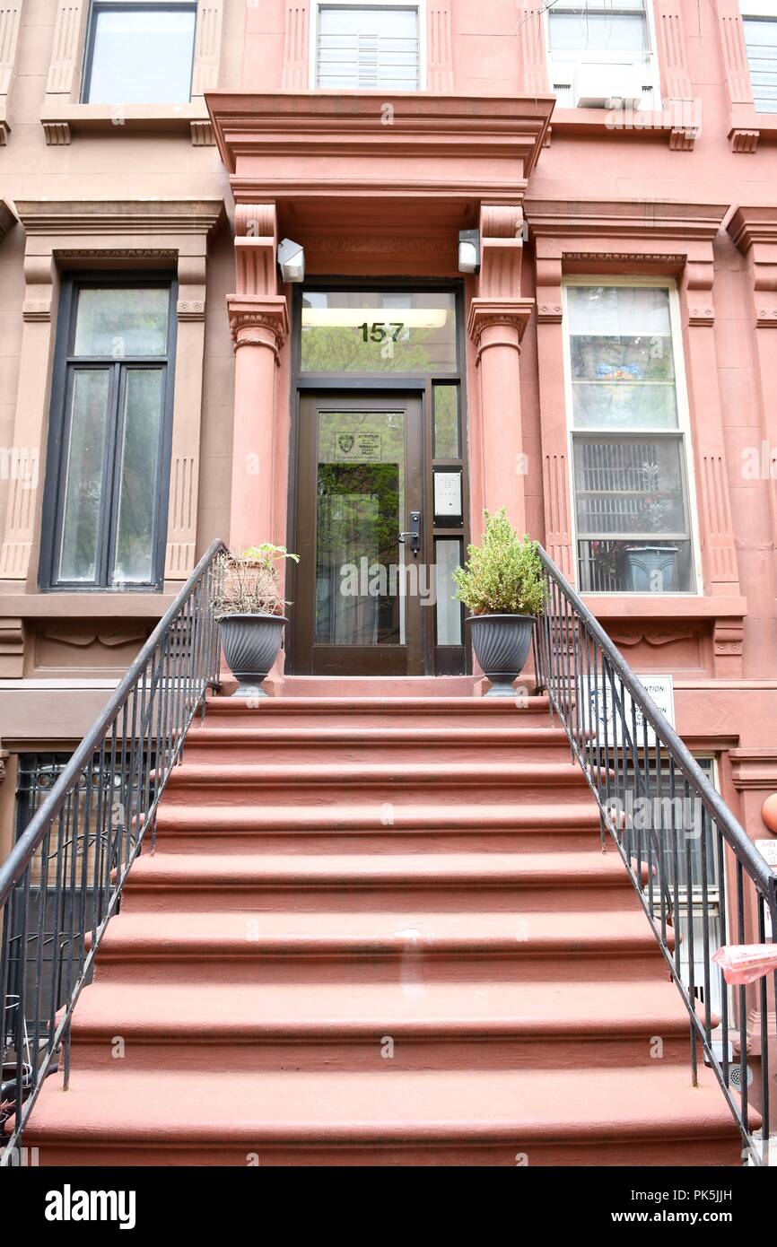 Harlem street view, New York City, USA Stock Photo - Alamy