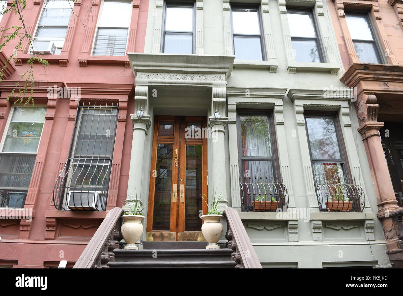 Harlem street view, New York City, USA Stock Photo - Alamy