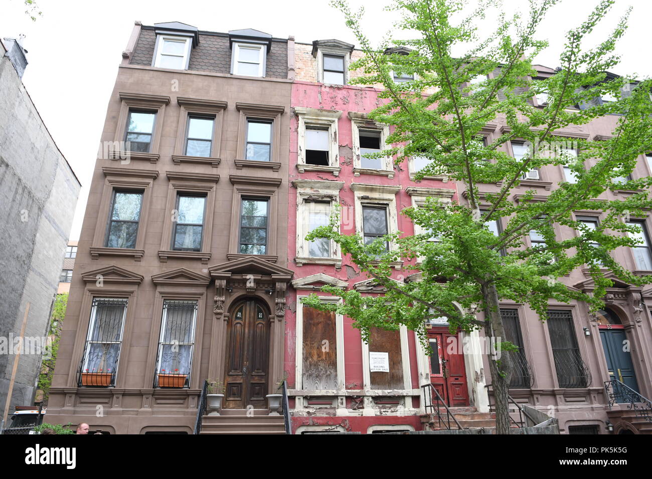 Harlem street view, New York City, USA Stock Photo - Alamy