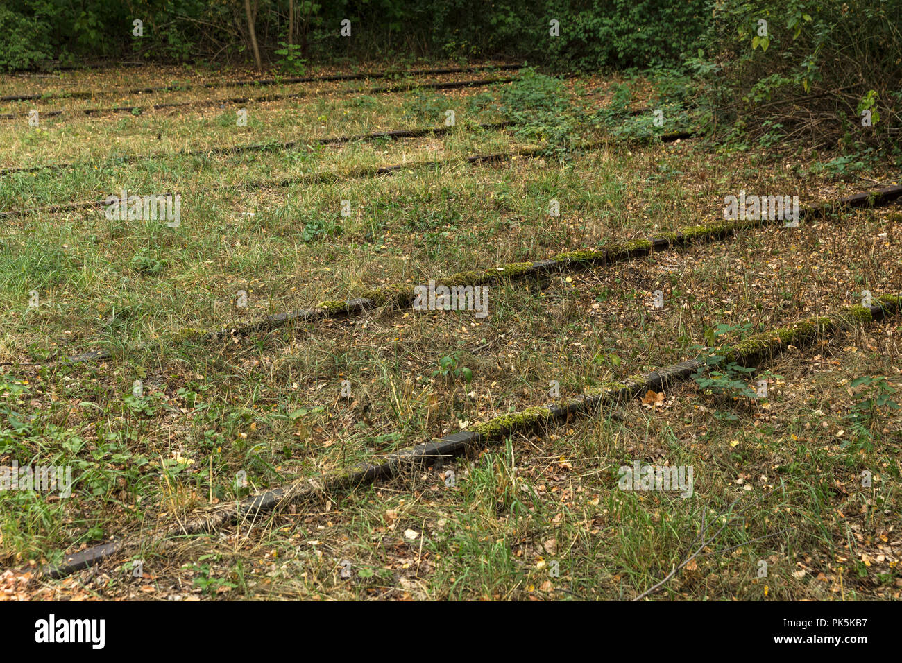 Disused turntable hi-res stock photography and images - Alamy