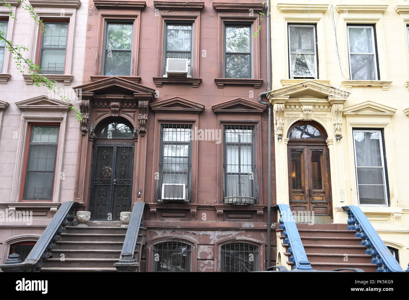 Harlem street view, New York City, USA Stock Photo - Alamy