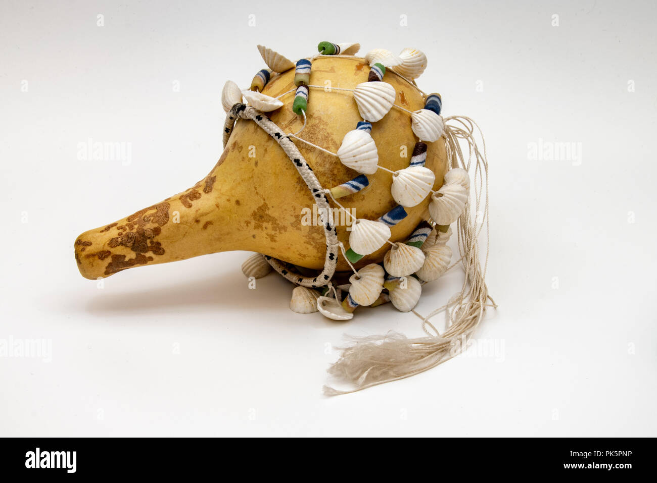 African maraca hi-res stock photography and images - Alamy