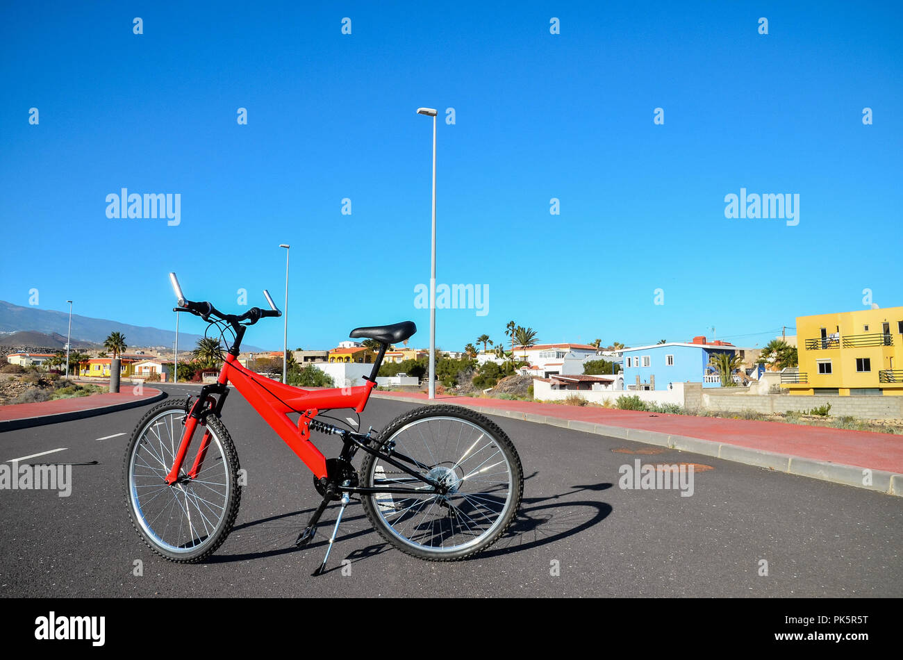 Modern Red Full Suspension Mountain Bike MTB Bicycle Stock Photo - Alamy