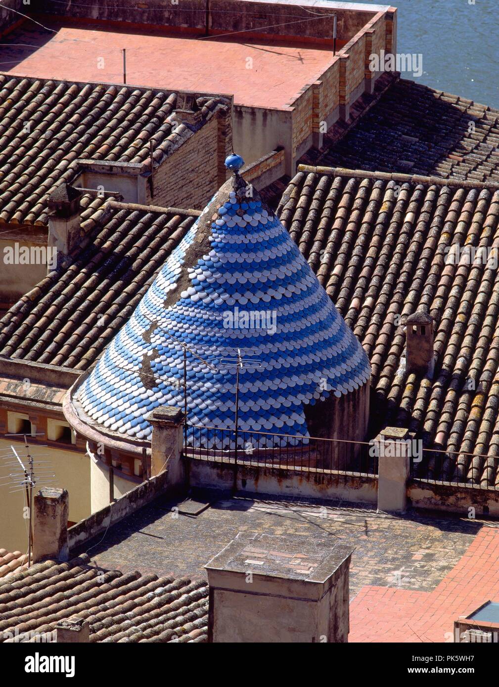 Tejas blancas hi-res stock photography and images - Alamy