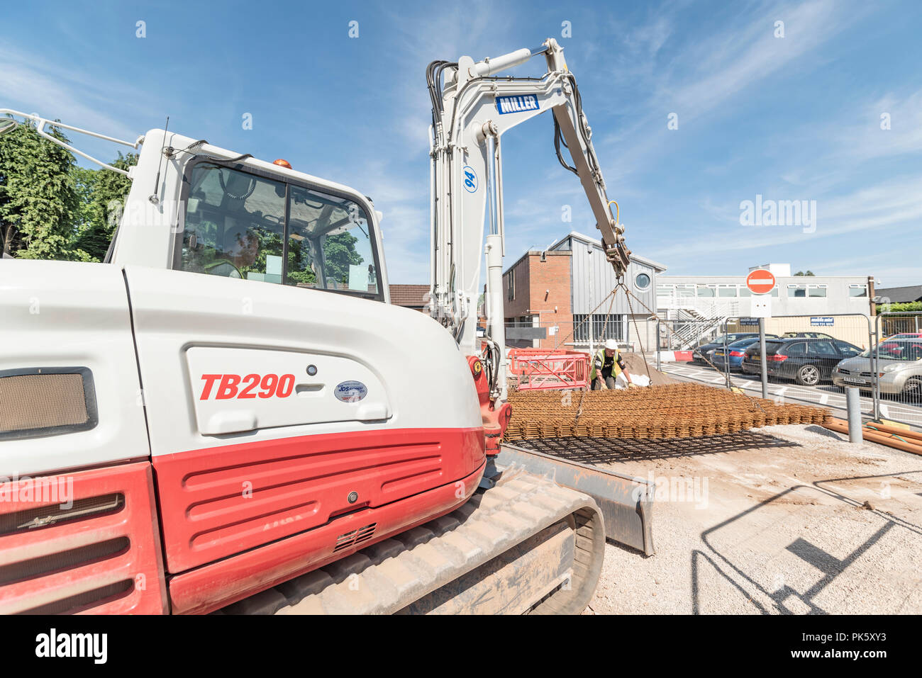 Velindre cancer centre cardiff hi-res stock photography and images - Alamy