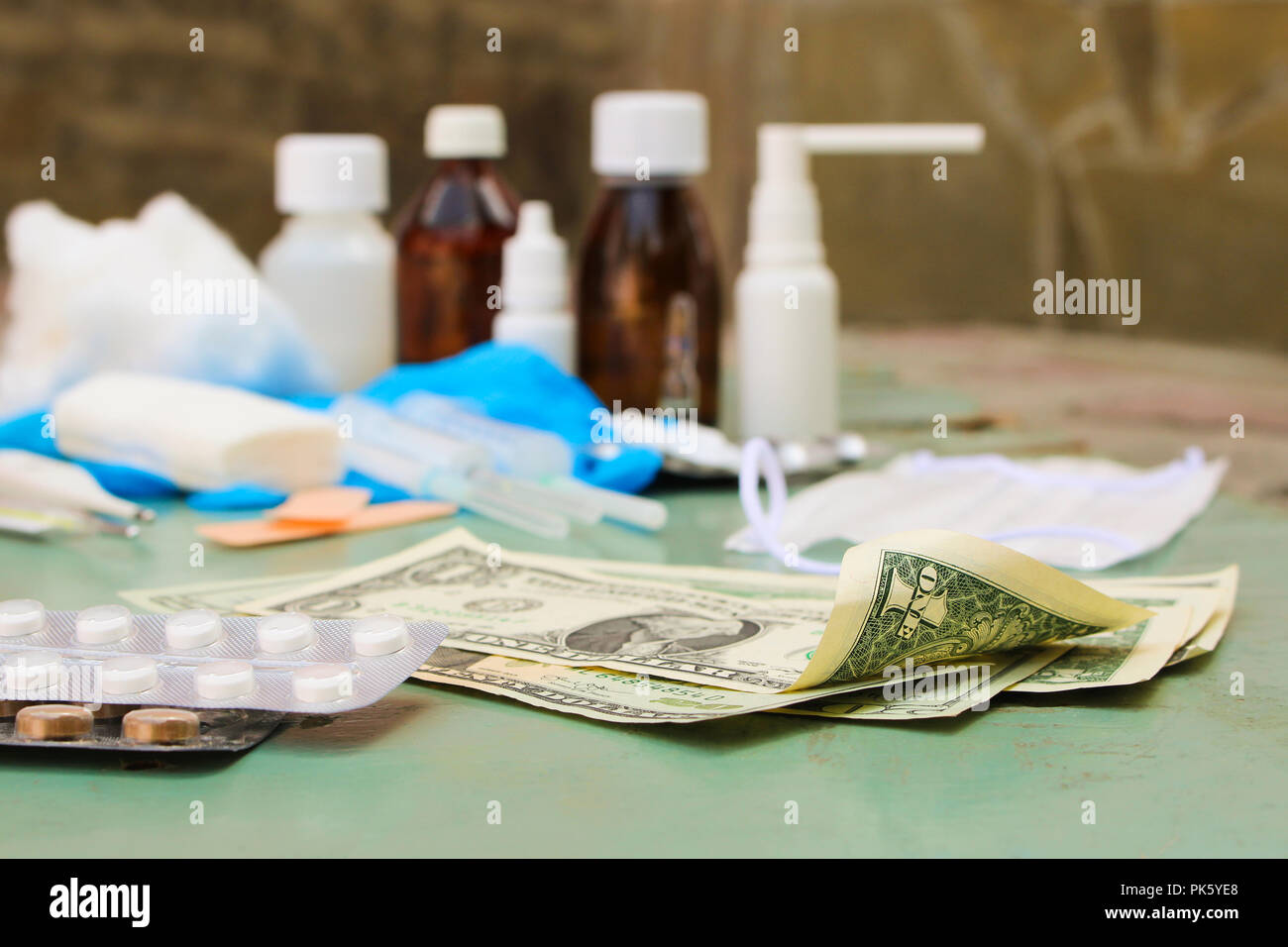 Table top view medical hi-res stock photography and images - Alamy