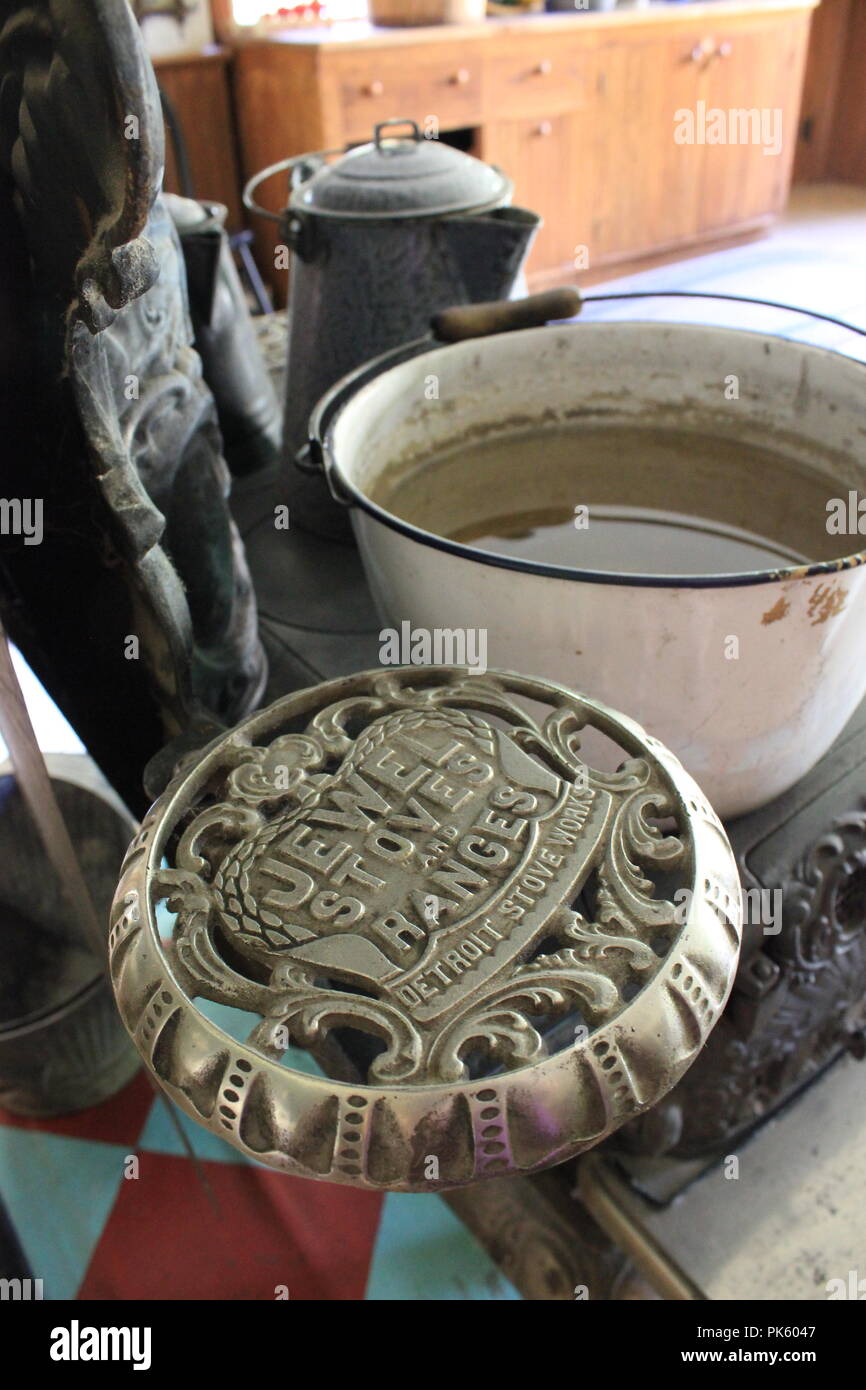 Jewel Stoves and Ranges vintage and authentic cast iron stove in the ...