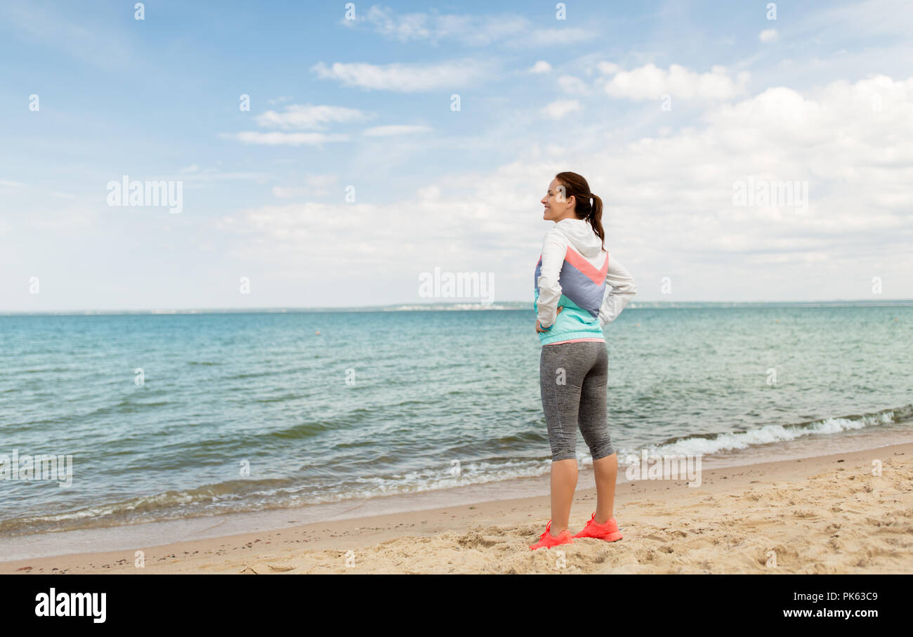 Clothes on beach hi-res stock photography and images - Alamy