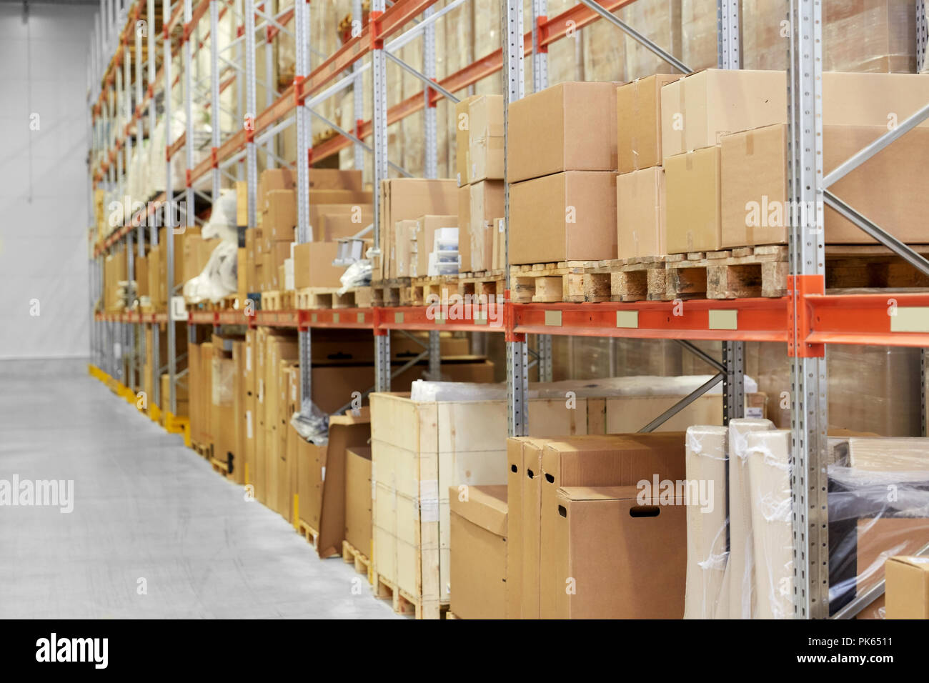 cargo storing at warehouse shelves Stock Photo - Alamy