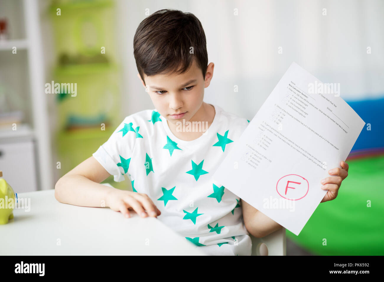Test paper grade hi-res stock photography and images - Alamy