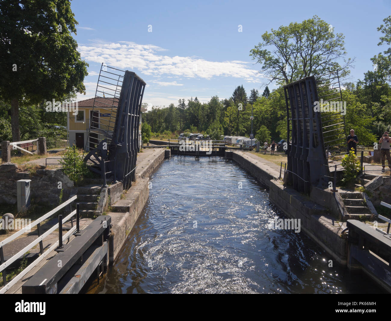 Sluice gate construction hi-res stock photography and images - Alamy