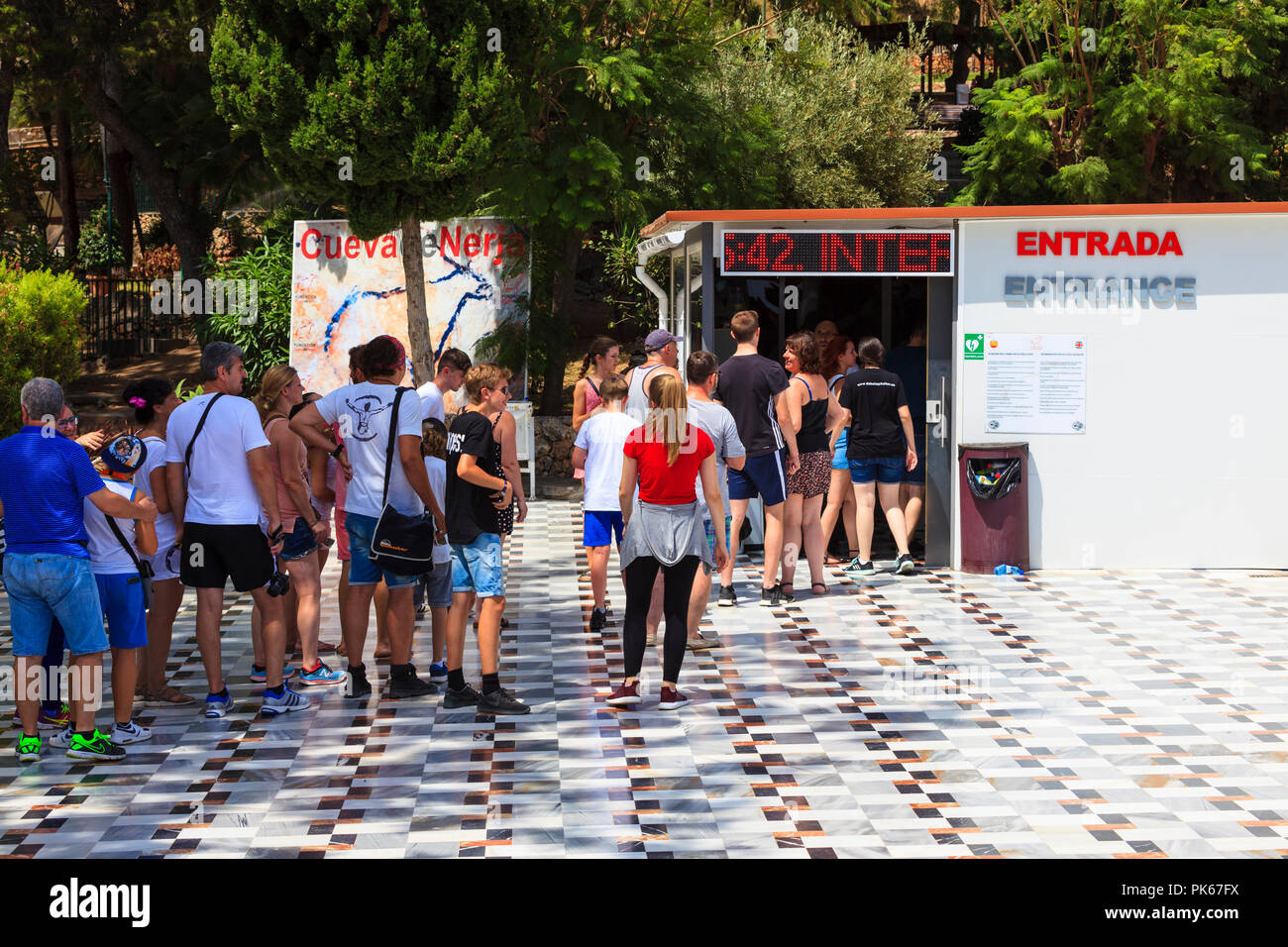 Cuevas de entrada hi-res stock photography and images - Alamy