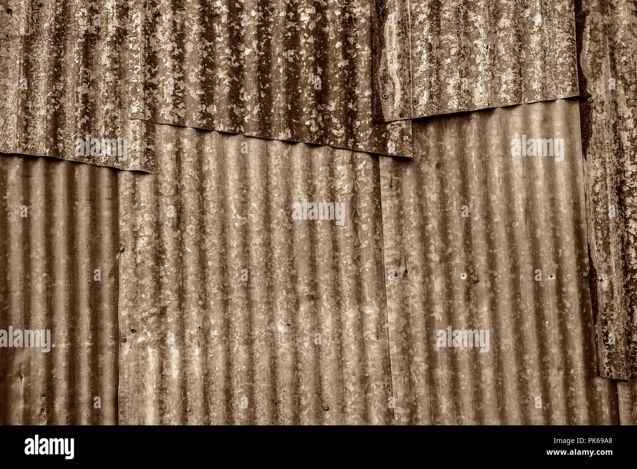 rusty rustic corrugated metal barn building Stock Photo - Alamy