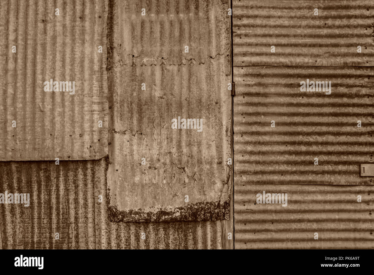 rusty rustic corrugated metal barn building Stock Photo - Alamy