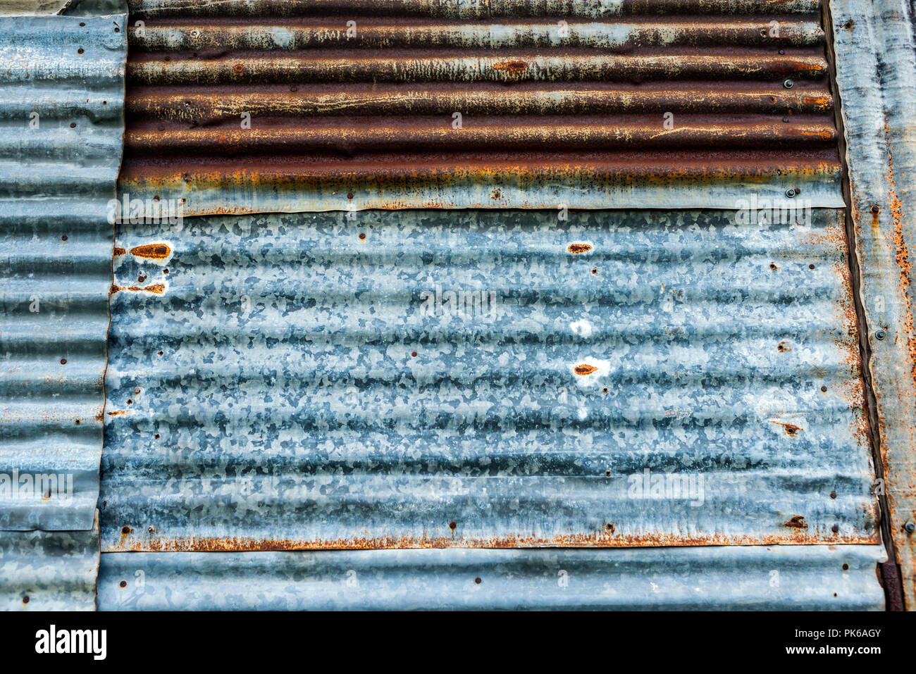rusty rustic corrugated metal barn building Stock Photo - Alamy