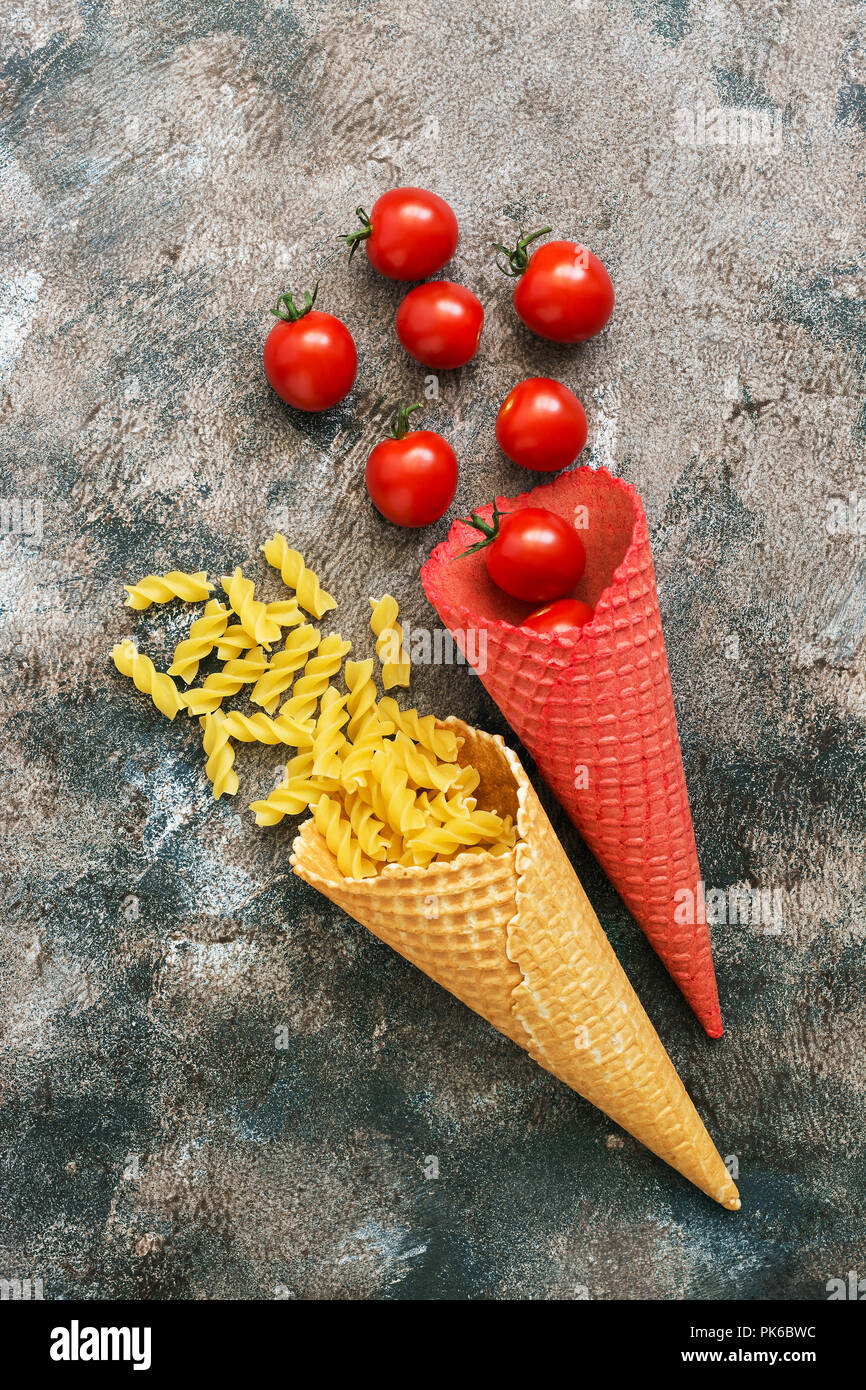 Ice cream cone in spiral hi-res stock photography and images - Alamy