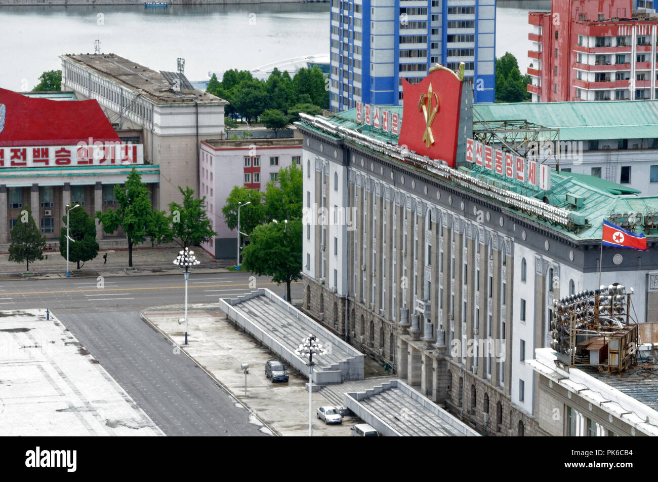 Kim Il Sung Square, Pyongyang, North Korea Stock Photo - Alamy