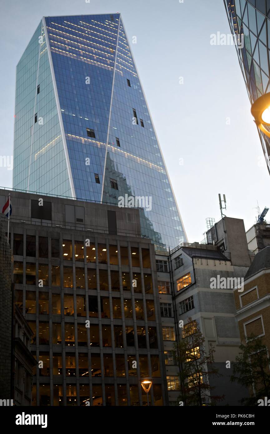 Scalpel, London's newest sky scraper Stock Photo - Alamy