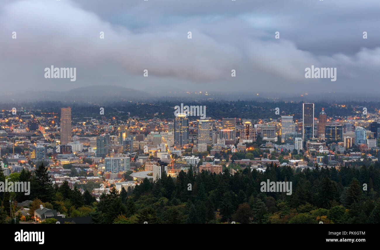 Portland oregon mount hood sunrise hi-res stock photography and images ...