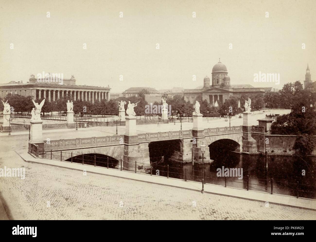 Berlin Schlossbrücke 1880s Stock Photo - Alamy